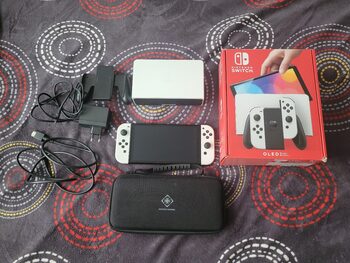 Pirkti Nintendo Switch OLED 64GB su Priedais ir Deklu