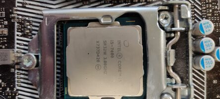 Pirkti i5 7400 procesorius su motinine