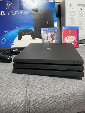 Comprar Ps4 Pro 1 Tb + 2 žaidimai
