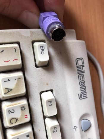 Comprar chicony keyboard naudota