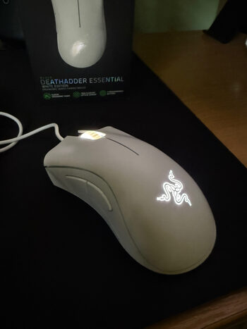 Pirkti Razer Deathadder Essential - White