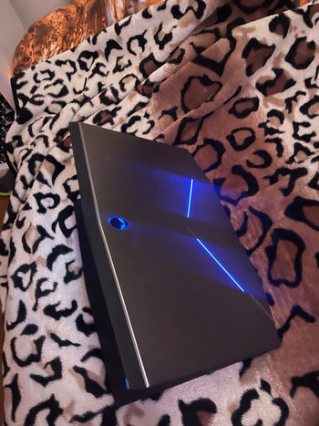 Pirkti dell alienware m17x r5