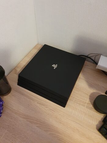 Pirkti Ps4 pro, su pultu ir trim zaidimais | ENEBA