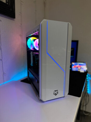 Comprar PC GAMING RX 570 8GB / XEON E5 2676 V3 / 16GB RAM