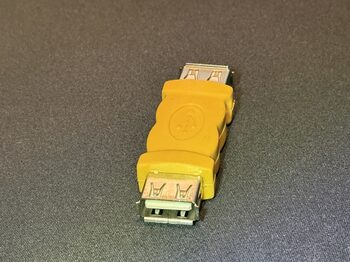 Comprar USB 2.0 yellow adapter - USB A Female to Female