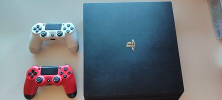 Comprar Ps4 pro +4 zaidimai | ENEBA