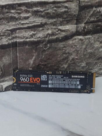 Pirkti Samsung 960 EVO 250 GB NVME Storage | ENEBA