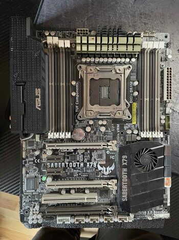 Pirkti Asus Sabertooth X79 Intel X79 ATX DDR3 LGA2011 3 x PCI-E x16 ...